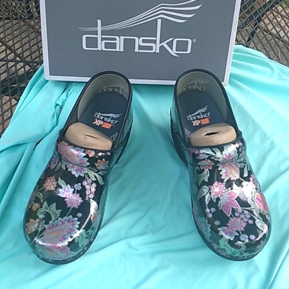 Dansko | Shoes | Nib Womens Dansko Metallic Floral Nursing Shoes Size ...